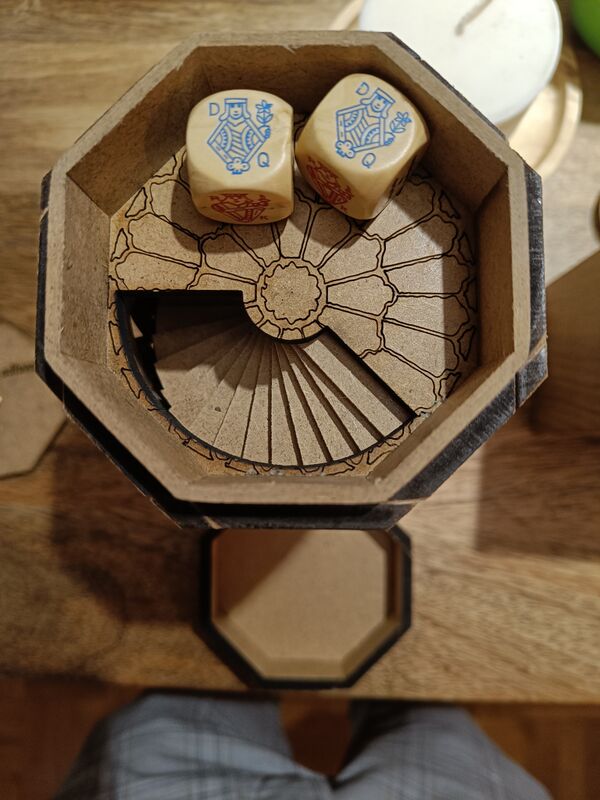 Project:Würfelturm MDF - CoMakingSpace Wiki